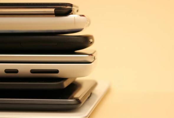 80,000 telefon bimbit dirampas di penjara Perancis pada 2024 | Astro Awani