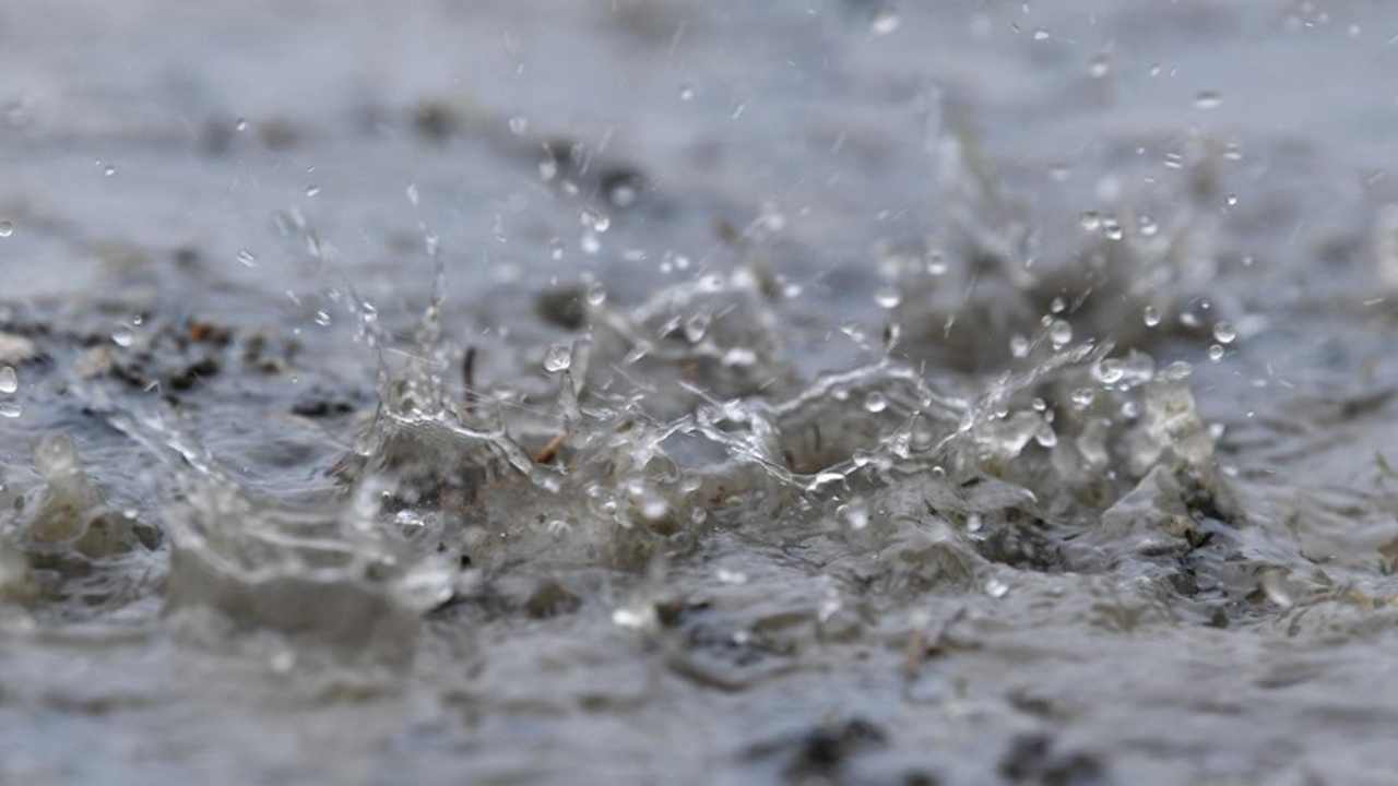 Hujan lebat cetus banjir, tanah runtuh di bandar Negor, Filipina ...