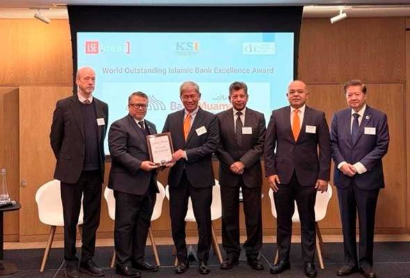 Bank Muamalat raih anugerah global kewangan Islam di London | Astro Awani