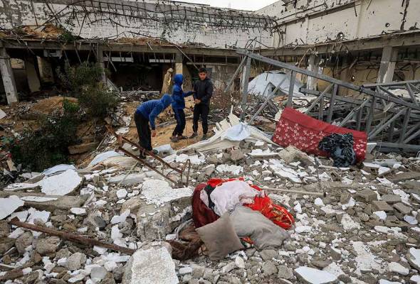 Over 100 children killed in Gaza since ceasefire, UNICEF says | AWANI ...